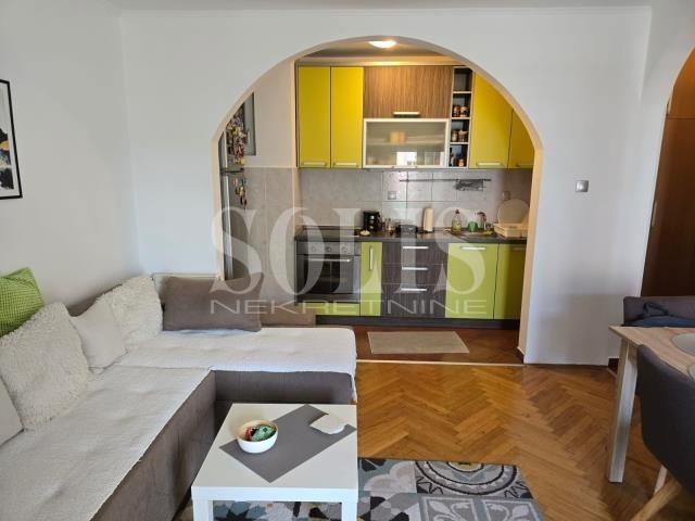 Stan, Dvosoban, 43m2, Novi Sad, Cara Dušana - Adamovićevo